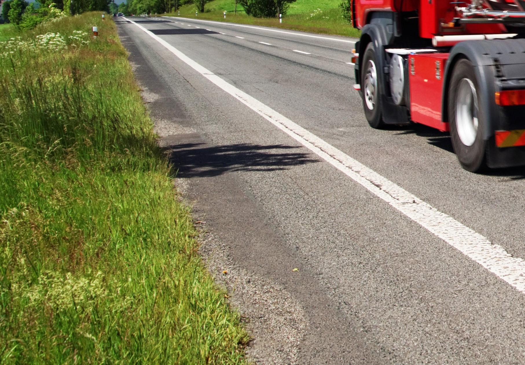 DfT creates traffic light system for pothole repairs - SMMT